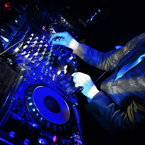 EA7硬曲社会摇-DJ苏荷-mp3免费在线下载播放-歌曲宝-找歌就用歌曲宝-MP3音乐高品质在线免费下载